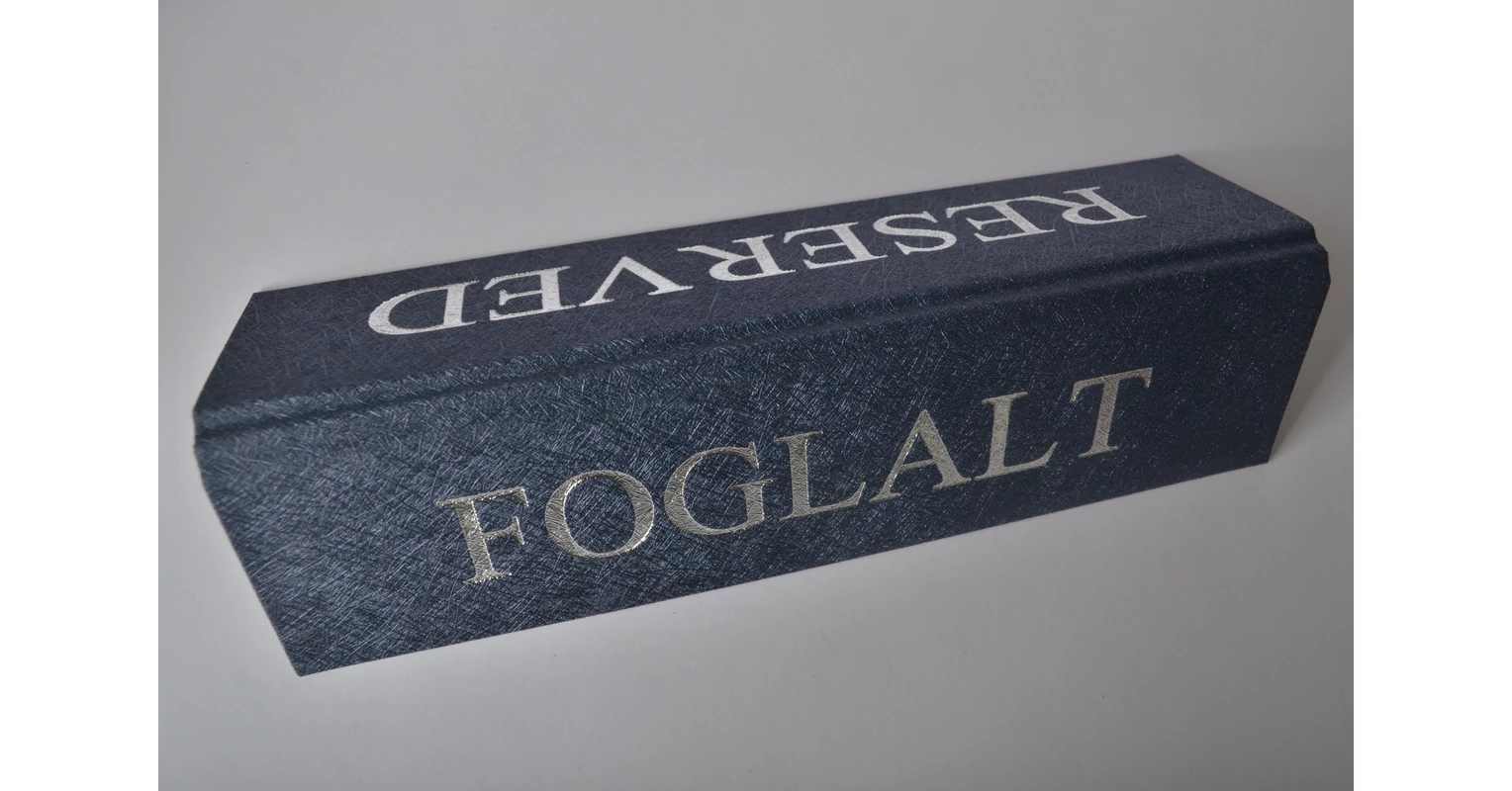 Foglalt tábla nagy kék